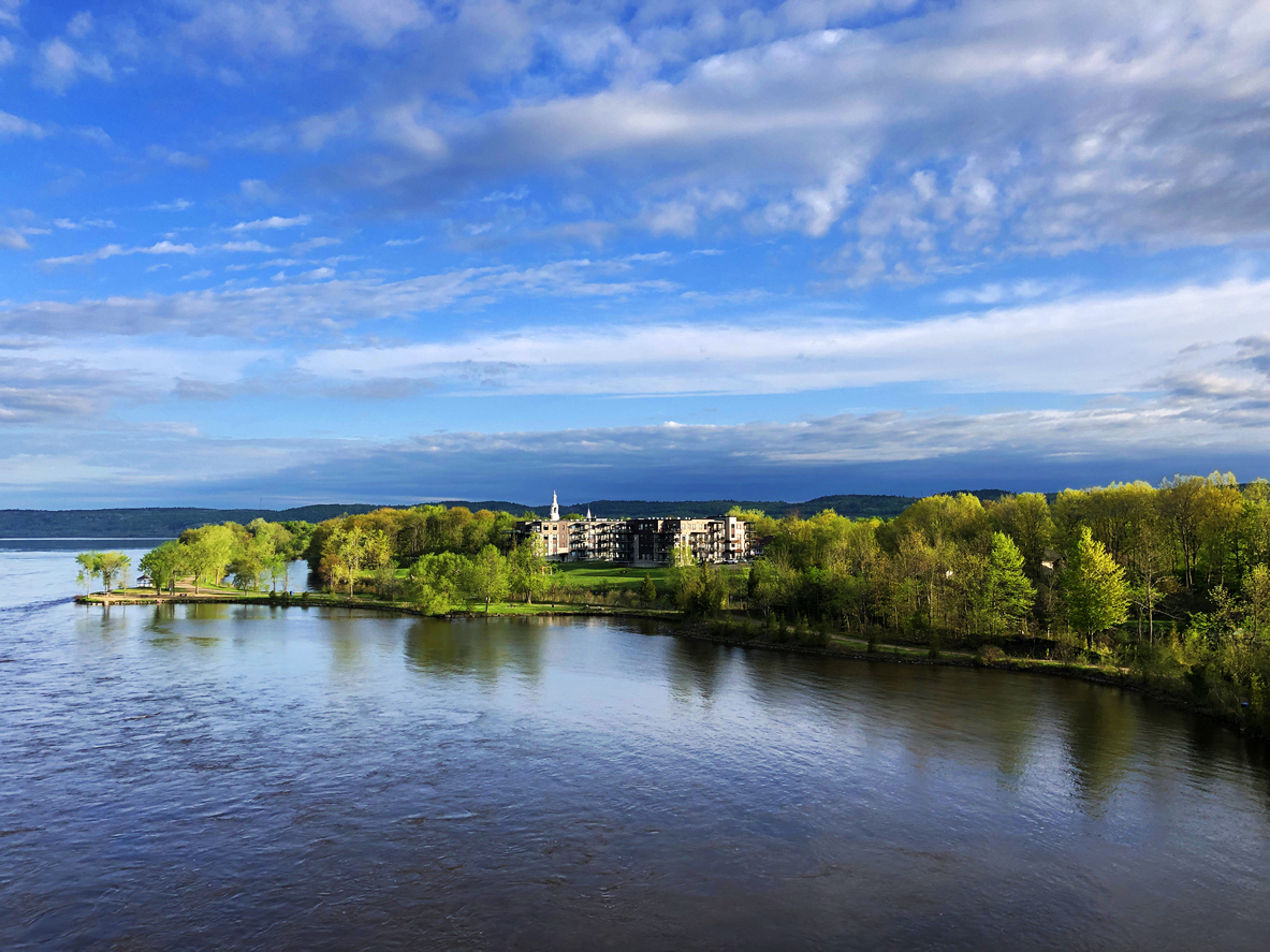 The Laurentians: Six good reasons to settle in this region!